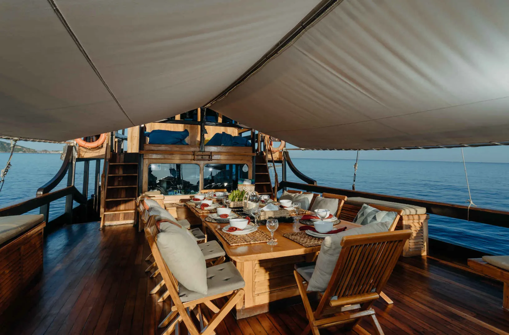 Adishree Phinisi - Bluewater Dive Travel